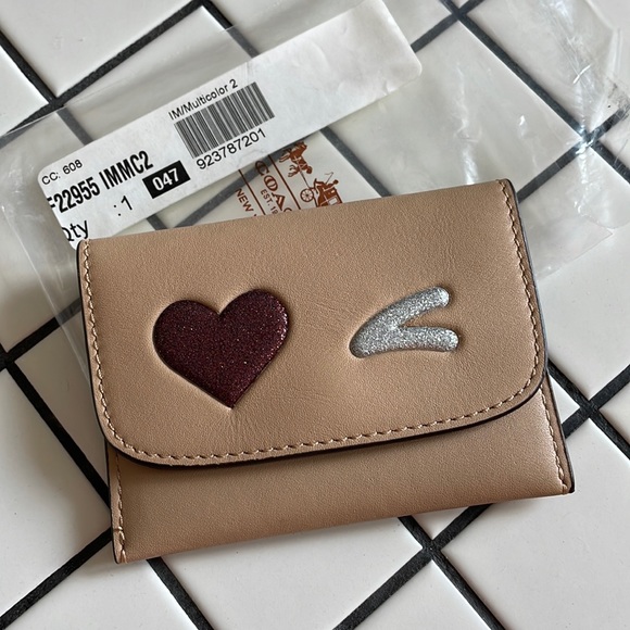 Coach | Bags | Brand New Coach Card Holder Wallet Flip Heart Wink ...